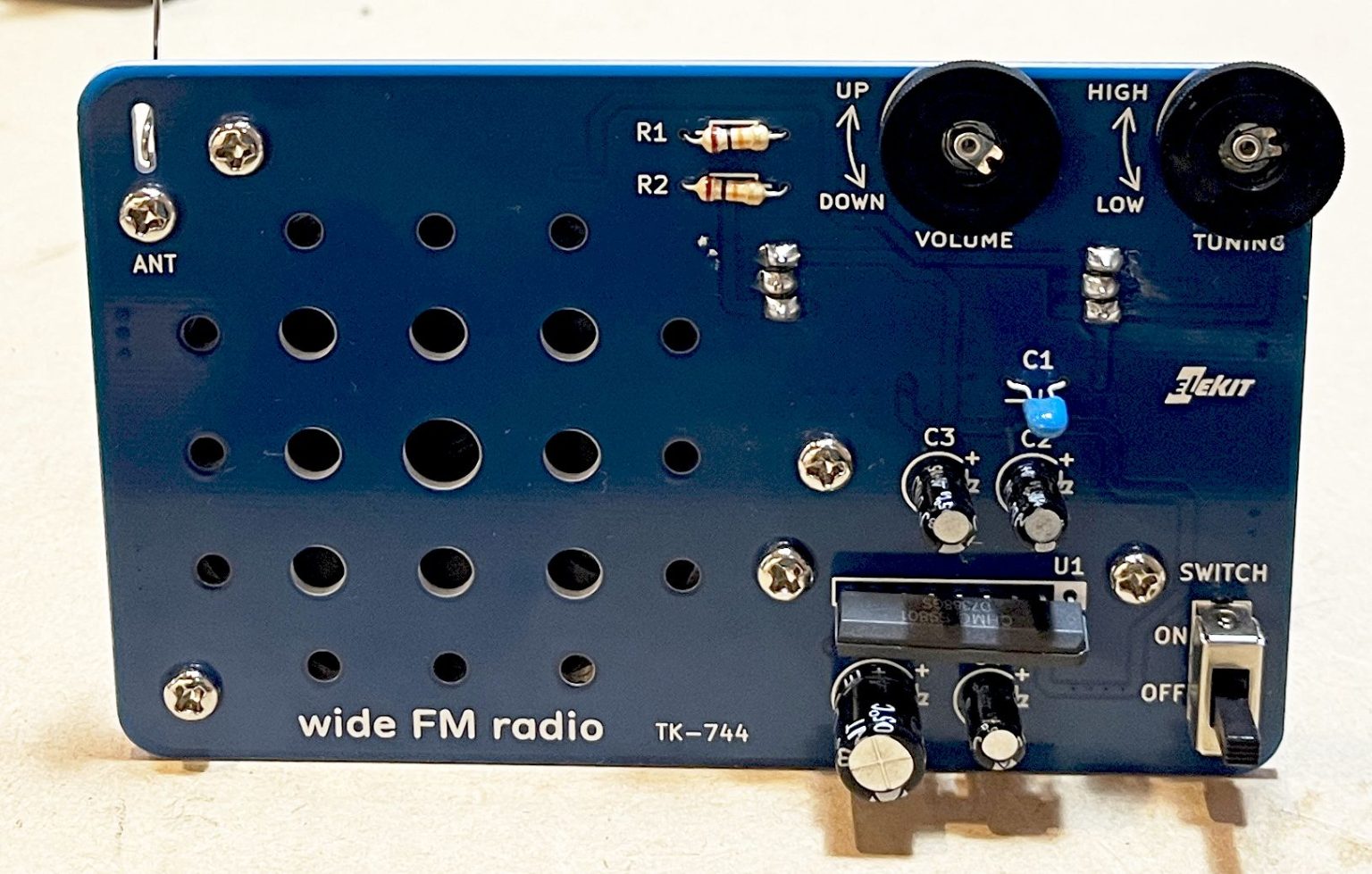 エレキットTK-744 ワイドFMラジオ用のダイヤルつまみ | のびぞう工房の物欲の日々